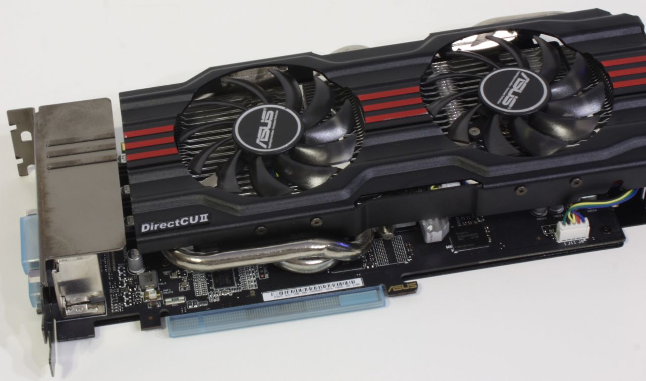 ASUS GeForce GTX 670 DirectCU II TOP - Bjorn3D.com