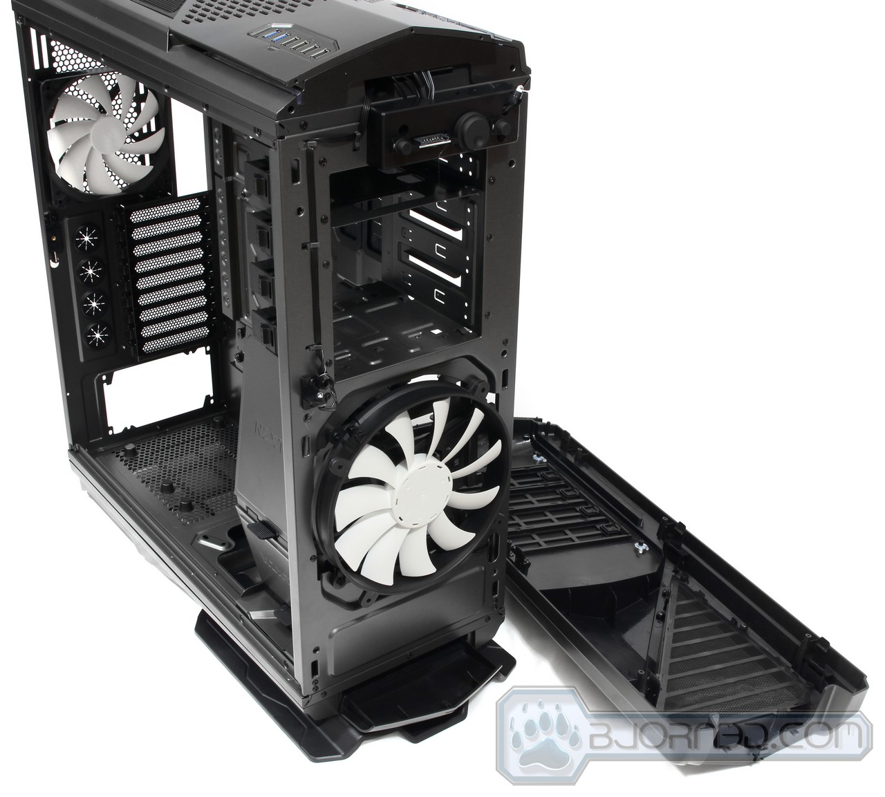 NZXT Phantom 820 Full-Tower Gaming Chassis - Bjorn3D.com